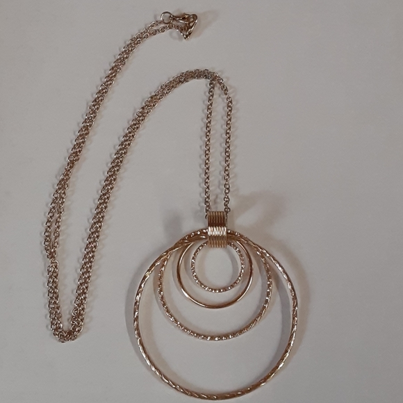 Jewelry | 4 Circle Pendent Gold Toned 3 Chain | Poshmark